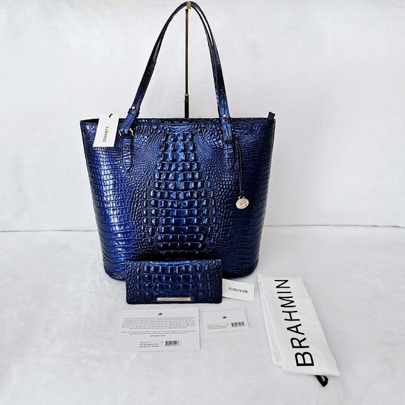 Brahmin | Bags | Nwt Brahmin Neptune Ezra Wady Wallet | Poshmark